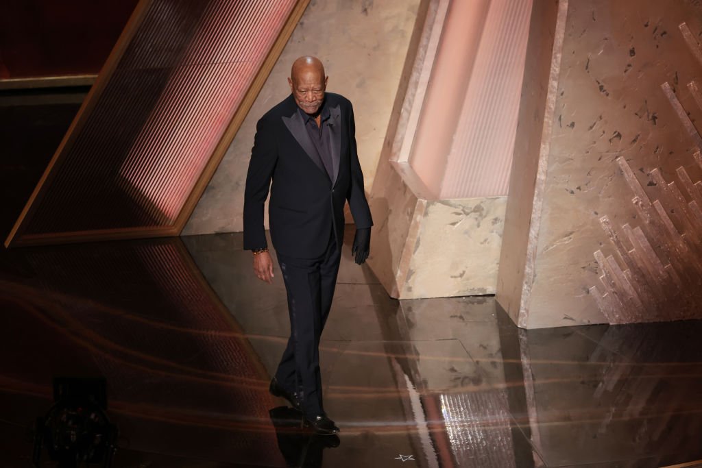 Tragic reason why Morgan Freeman wore a single black glove at the Oscars