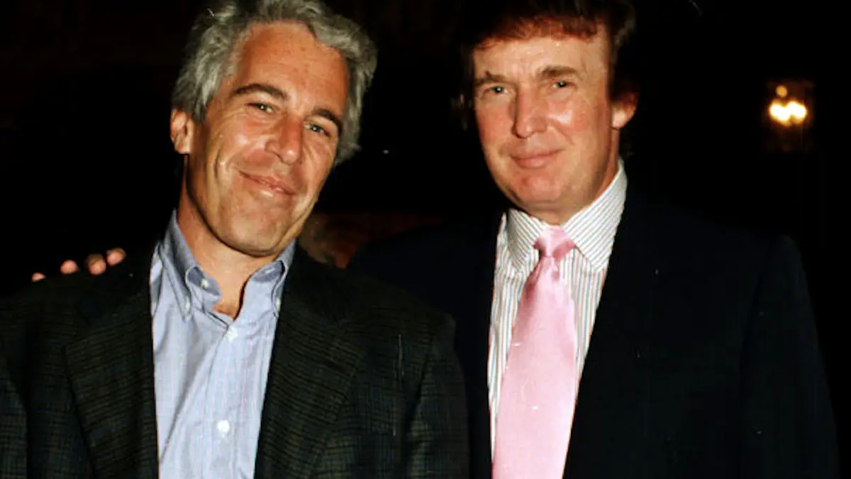 Handwriting expert speaks out on Trump’s signature on the alleged ...