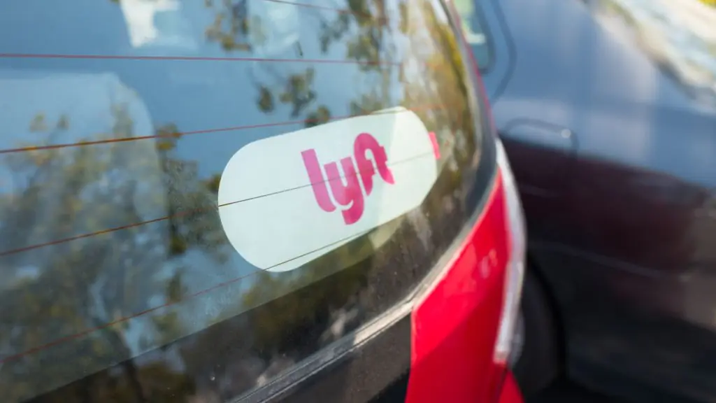Detroit rapper sues Lyft after driver allegedly told her she 'wouldn't ...