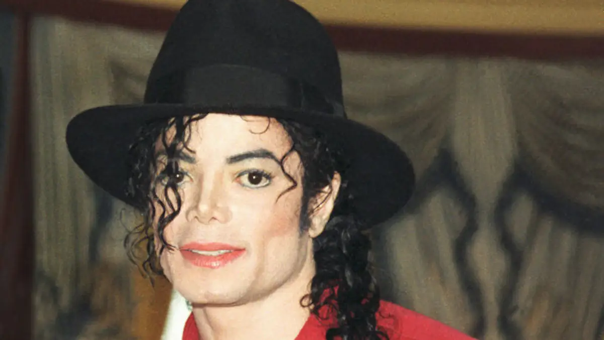Former detective who raided Neverland shares new details about Michael ...