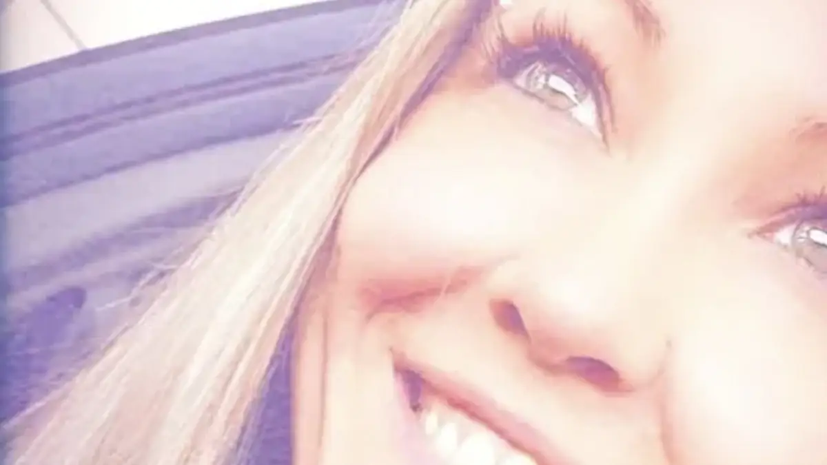 Woman tragically dies at Kansas airfield after walking into moving ...