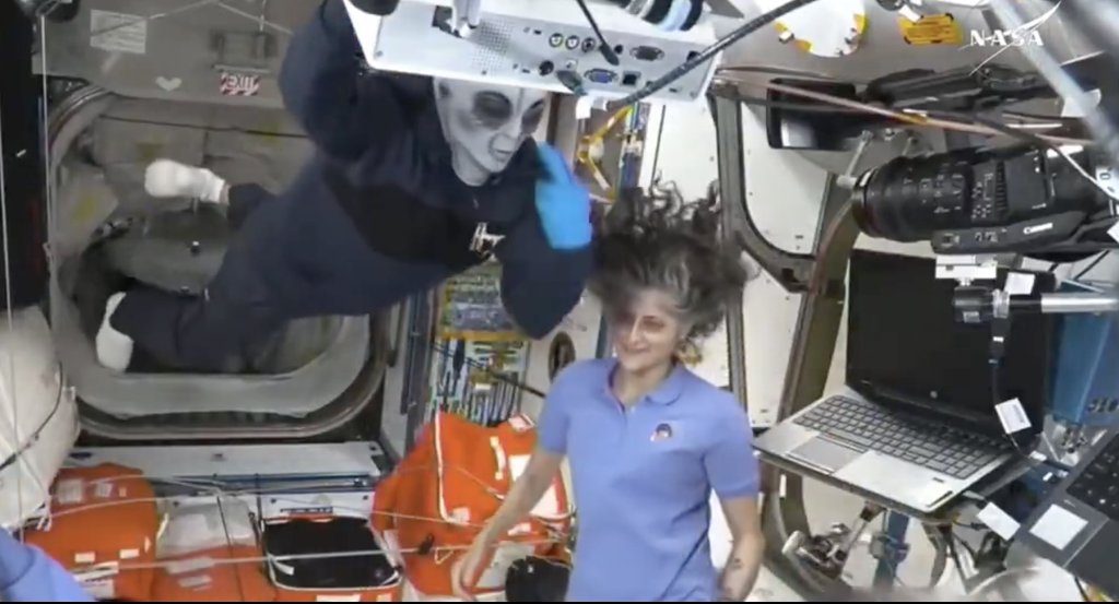 SpaceX Crew-10 successfully docks at International Space Station as stranded NASA astronauts ...