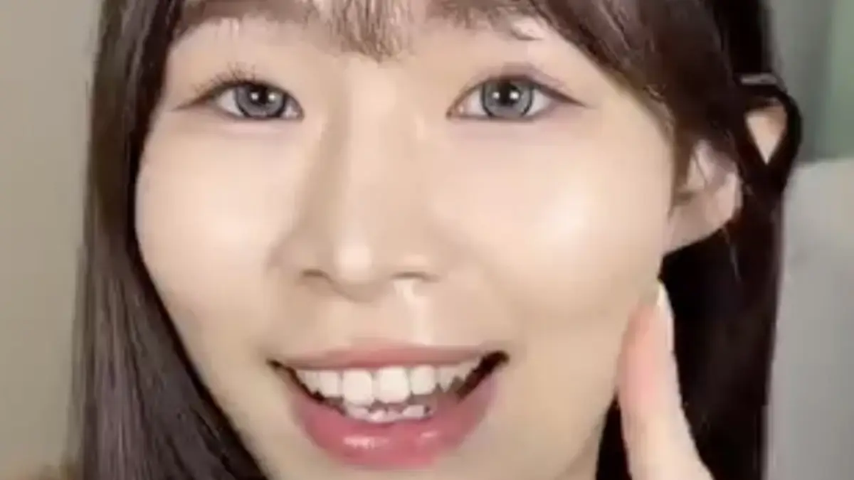 Beauty influencer known for tasting cosmetic products dies of 'sudden ...