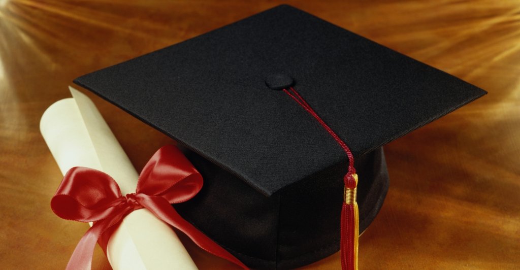 Dad Who Shoved Superintendent During Daughter's Graduation Explains Why He Stopped Him Shaking ...