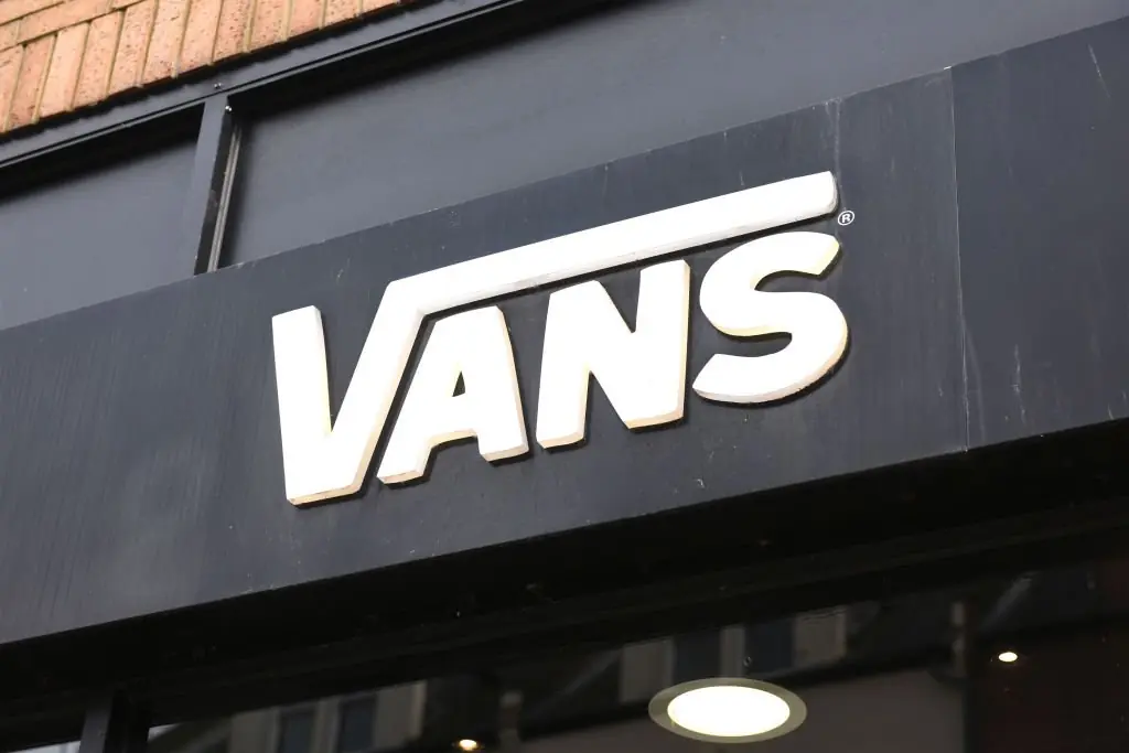 People stunned after discovering 'hidden meaning' behind Vans logo and ...