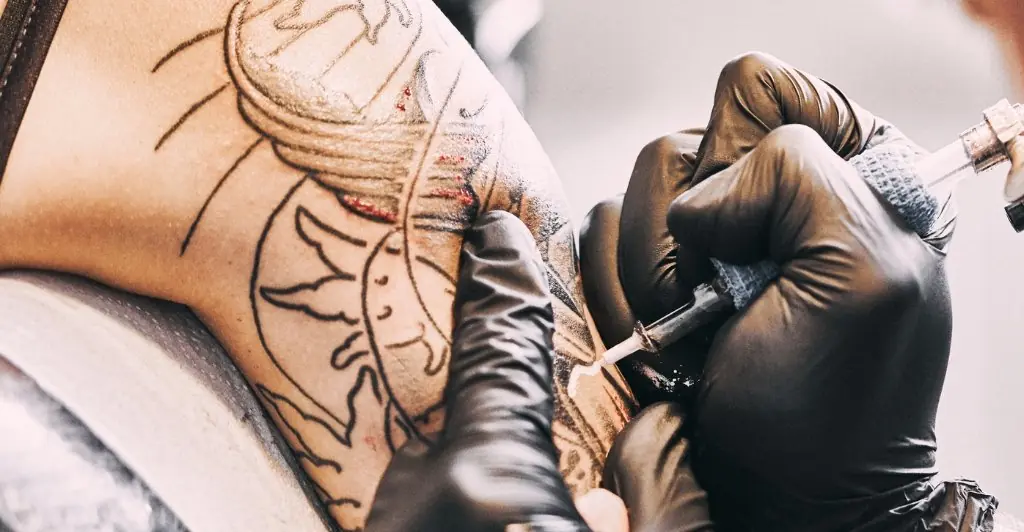 Heavily Tattooed Woman Reveals She ‘Went Blind For 3 Weeks’ After Her ...