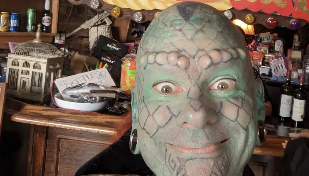 Man Who ‘Transformed Himself Into A Lizard’ Shows What He Looked Like ...